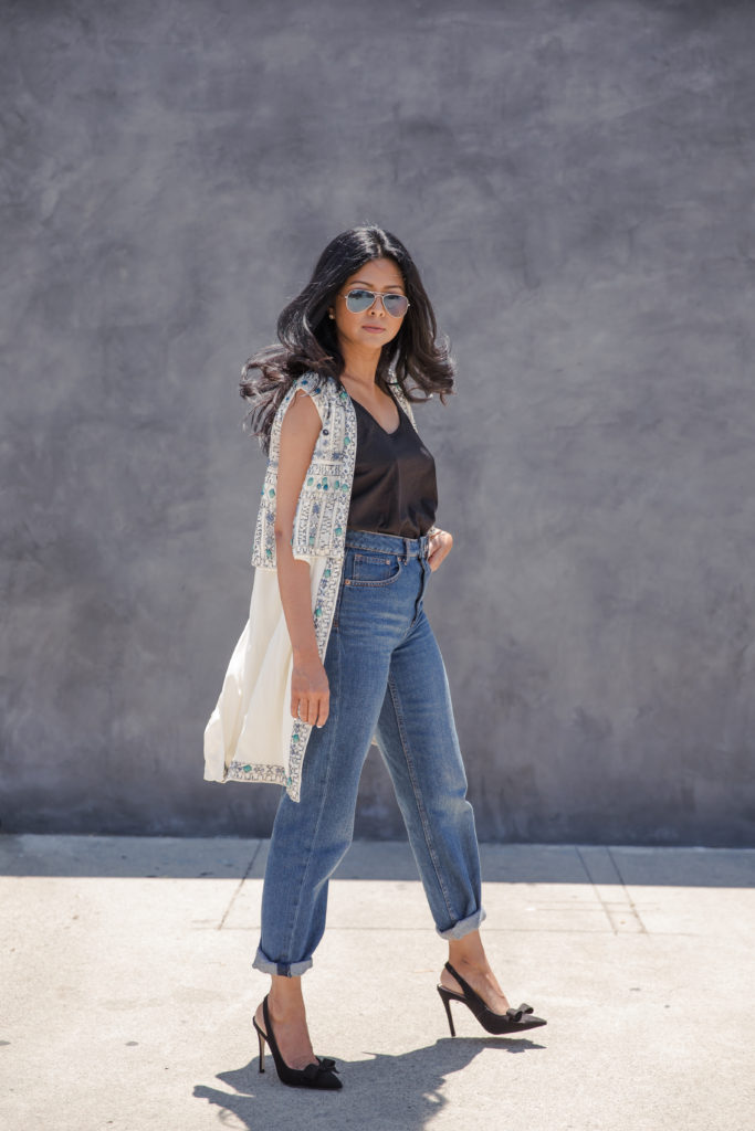 2 WAY TUESDAY - Walk In Wonderland