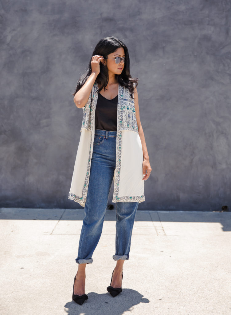 2 WAY TUESDAY - Walk In Wonderland