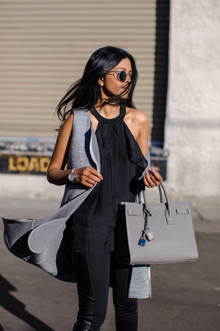 MINIMALIST GIRL - Walk In Wonderland